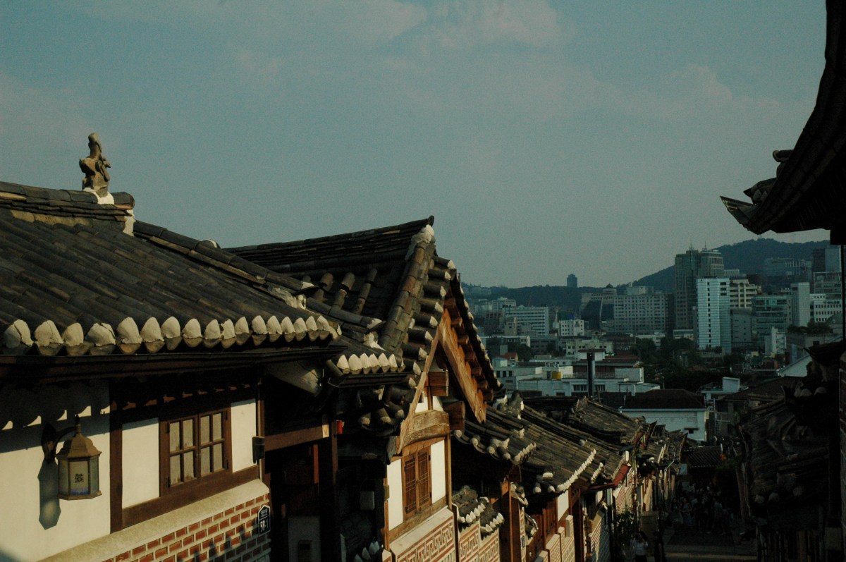 Hanok Villages and Rude Artists | The Great Escape
